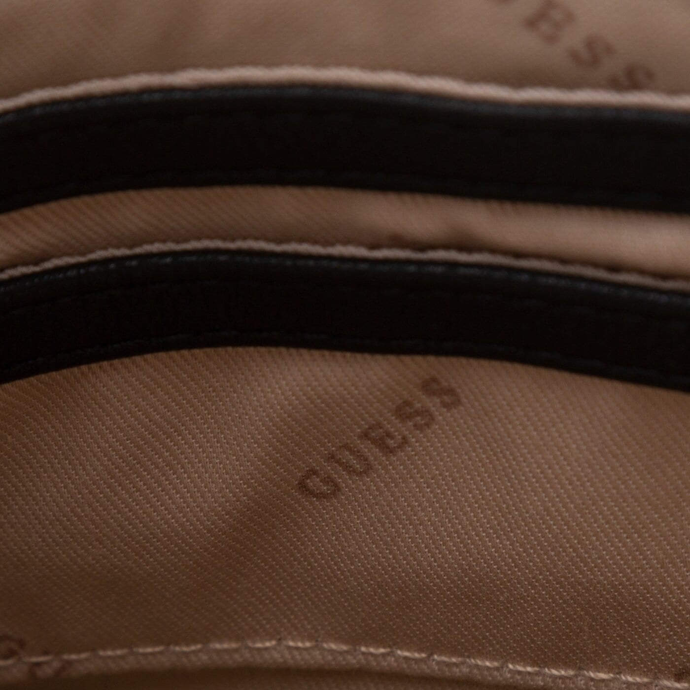 GUESS TOREBKA NOELLE CROSSBODY kolor CZARNY (HWVG7879140BLA) - Kobieta ...