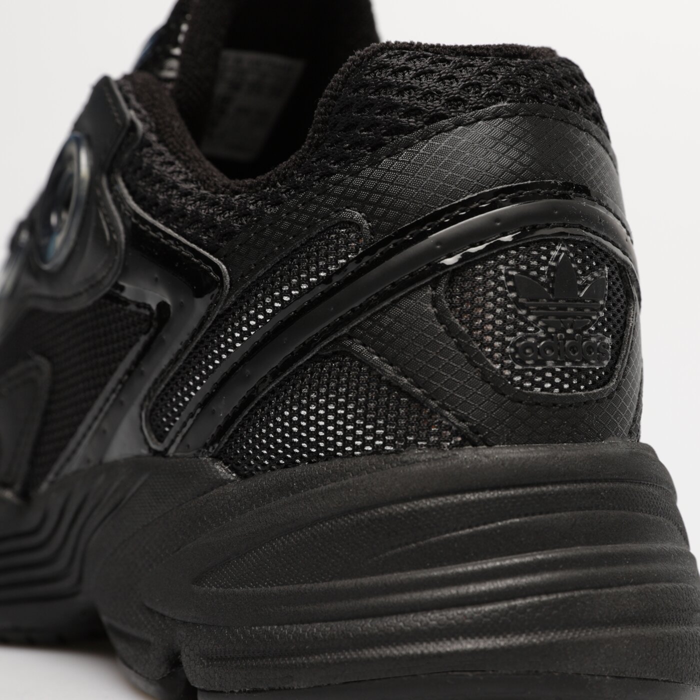 ADIDAS ASTIR W kolor CZARNY (GW4341) - Kobieta - Sneakersy w cenie 179 ...