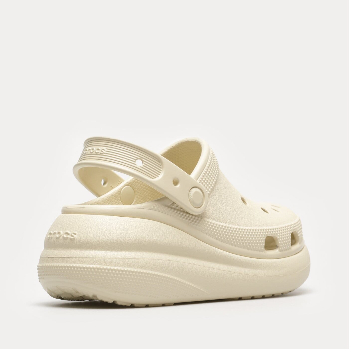 CROCS CLASSIC CRUSH CLOG kolor BEŻOWY (207521-2Y2) - Kobieta - Sandały ...