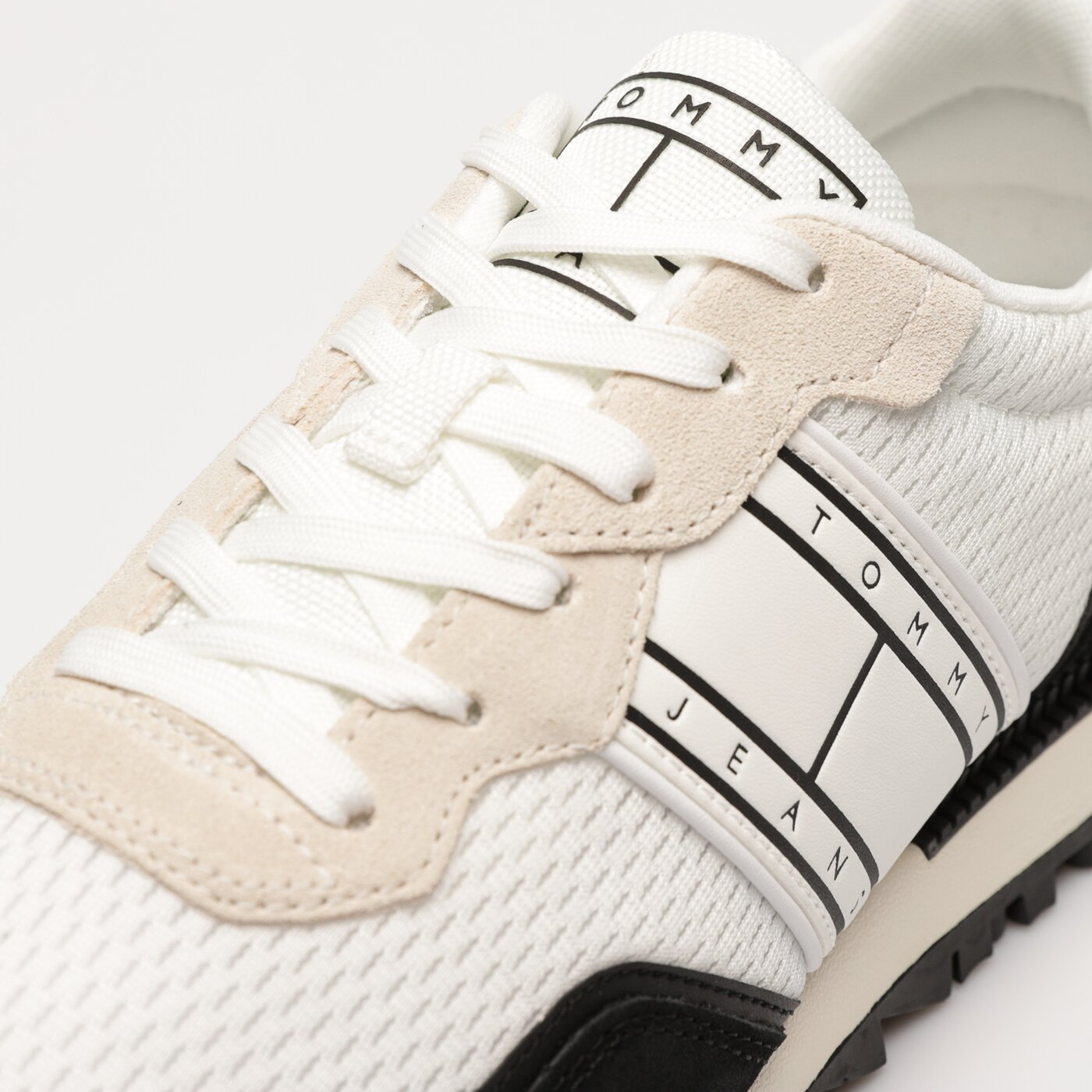 TOMMY HILFIGER TOMMY JEANS RUNNER MIX MATERIAL kolor BIAŁY ... TOMMY HILFIGER TOMMY JEANS RUNNER MIX MATERIAL kolor BIAŁY ...